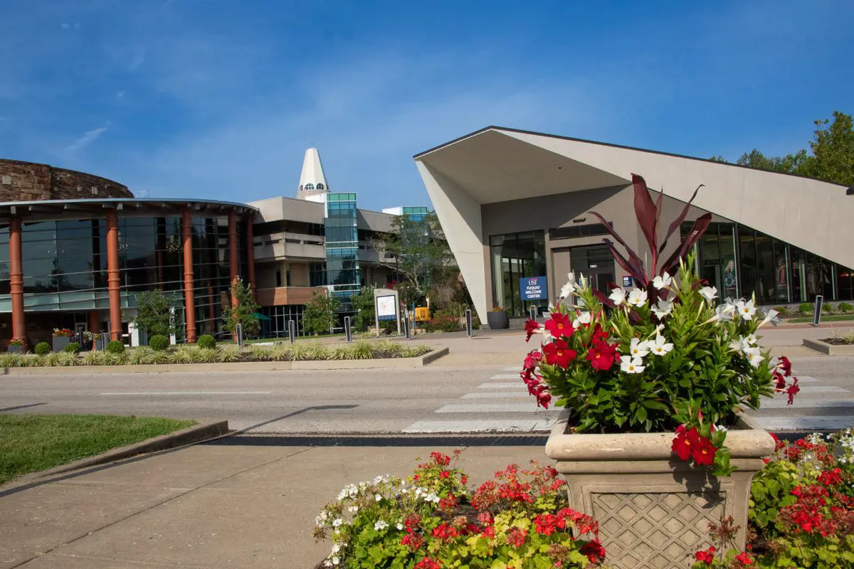 USI Today Photo Stories - University of Southern Indiana